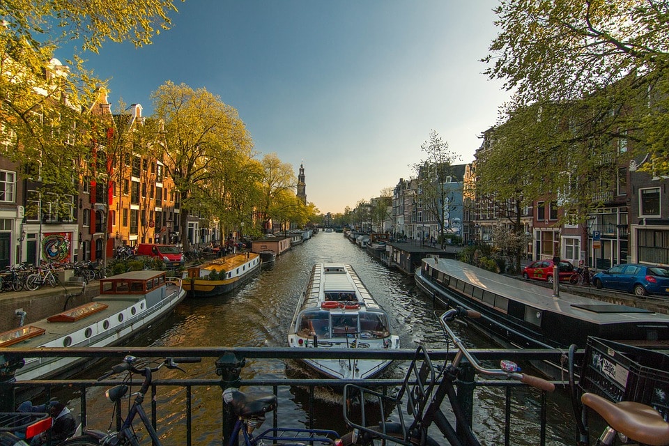 Cash > Amsterdam > All Year > First Class > $3,915 to $5,716 R/T ...